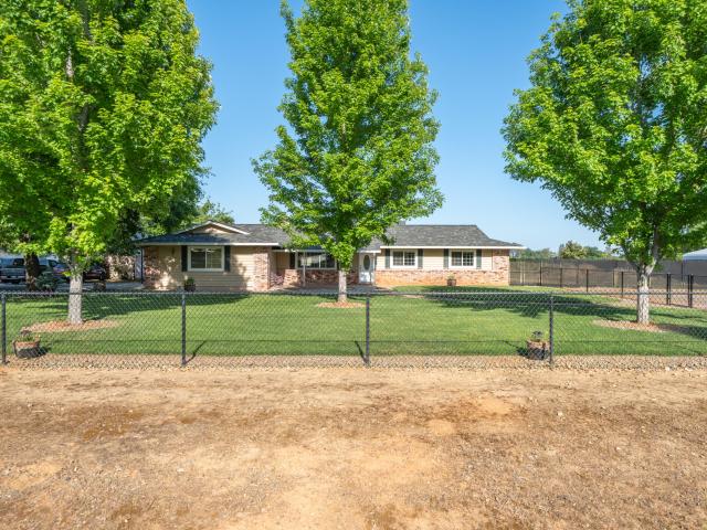 6679 Meadowlark Lane