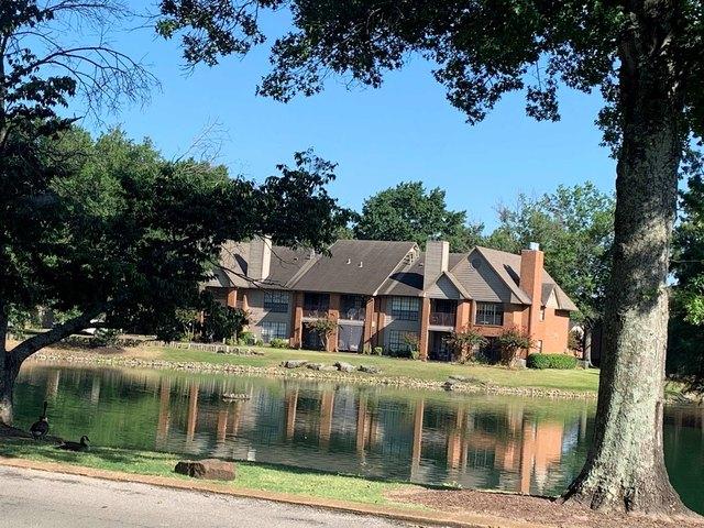 6670 Pondside Cir Apt 2, Memphis, TN 38119