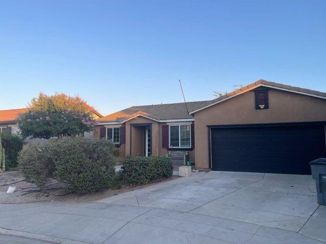 6671 E Harwood Ave, Fresno, CA 93727
