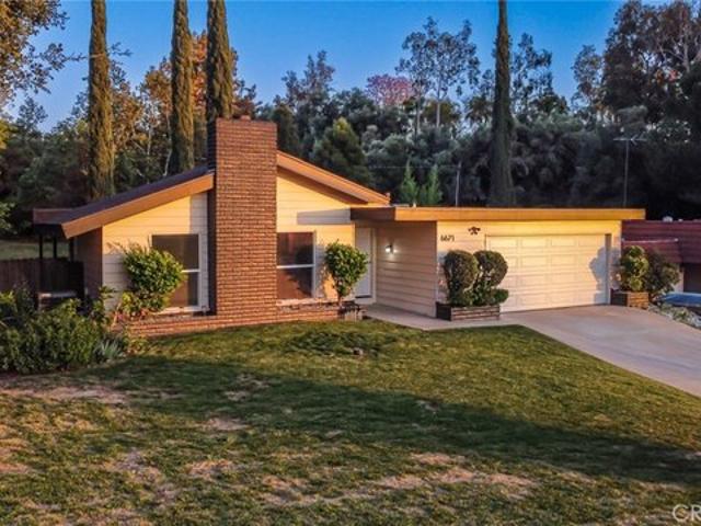 6671 Fairway Ln, Highland, CA 92346