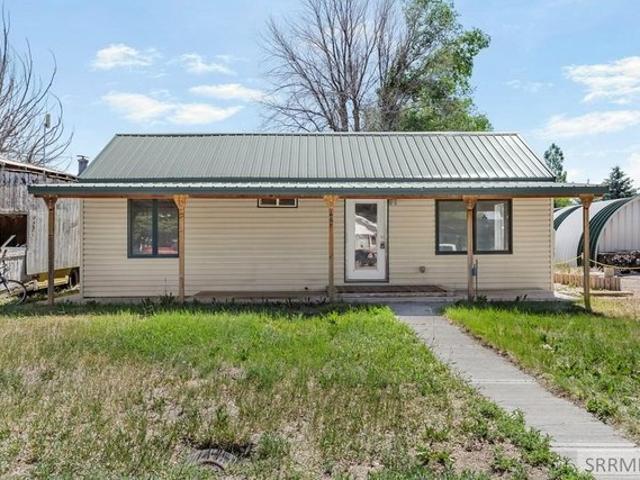 667 Decoria Ave, Arco, ID 83213