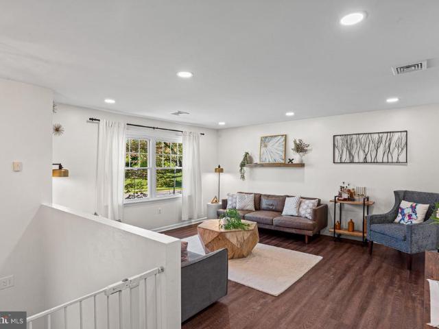 667 Locust Street