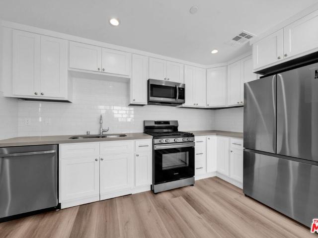 667 N Wilton Pl, Unit 207, Los Angeles, CA 90004 | Compass
