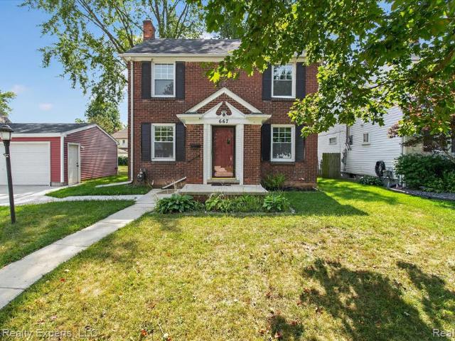 667 North Drive