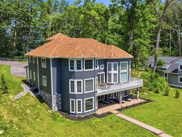 667 Seneca Rd, Rochester, NY 14622