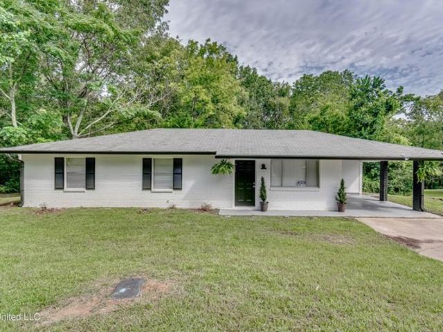 667 Queen Cir, Jackson, MS 39209