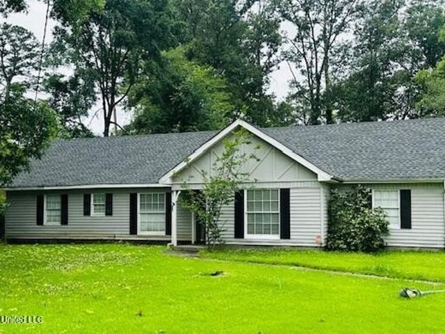 667 Roosevelt St, Forest, MS 39074