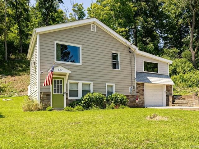 667 Traver Rd, Pleasant Valley, NY 12569