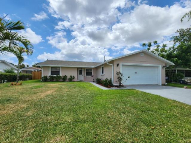 6684 N Plymouth Dr, Lake Worth, FL 33462