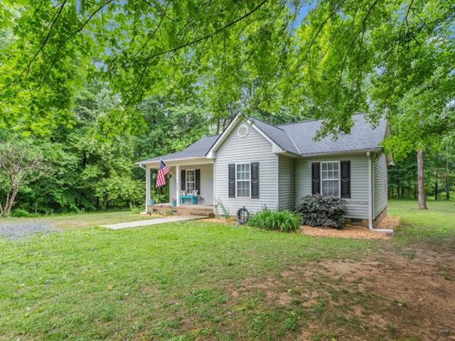 6686 Beaver Ridge Ct, Snow Camp, NC 27349