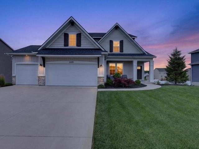 6688 Arlene Dr, Hudsonville, MI 49426