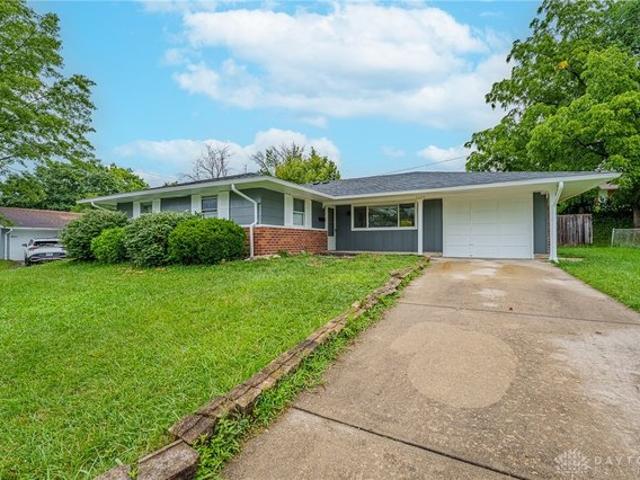 6689 Celestine St, Huber Heights, OH 45424