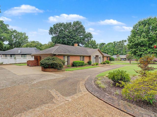 6689 garden oaks dr