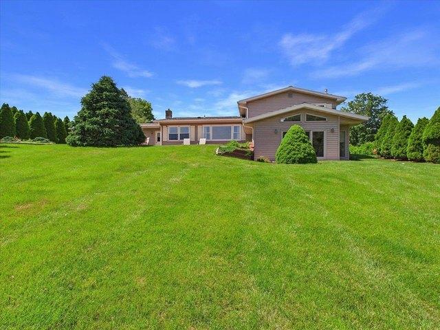 6689 Highland Dr, Windsor, WI 53598