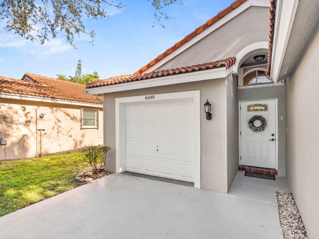 6680 Green Island Cir, Lake Worth, FL 33463 | MLS #R11160 | Compass