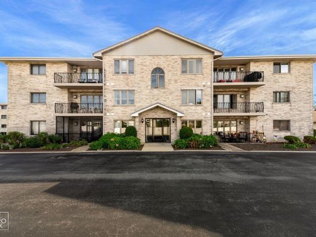 6680 rd St Apt 3A, Tinley Park, IL 60477