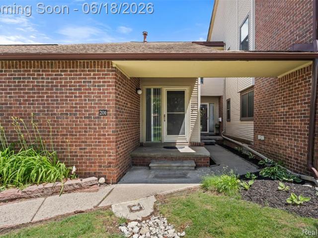 6680 Ridgefield Circle # 201