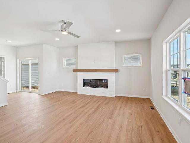 6683 Linnet Lane
