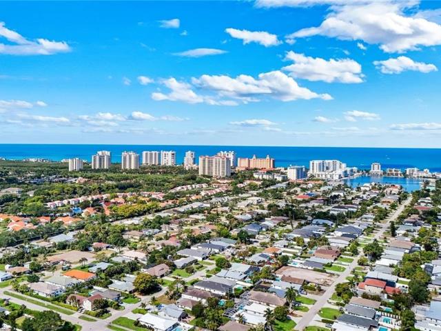 668 93rd Ave N, Naples, FL 34108 | MLS #226004