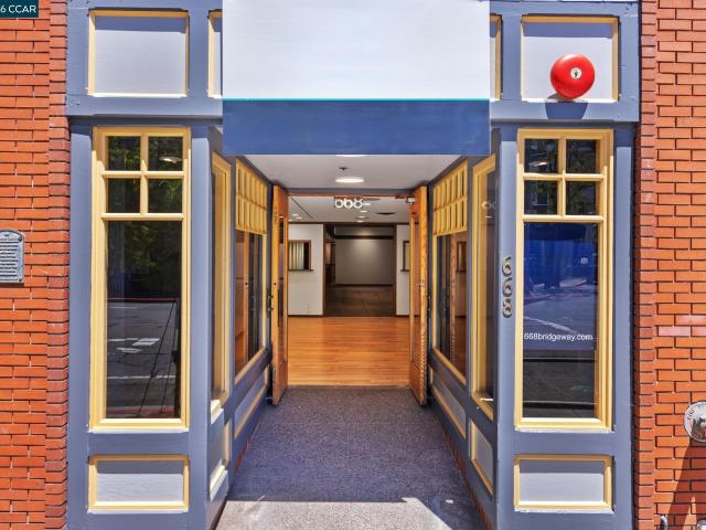 668 Bridgeway