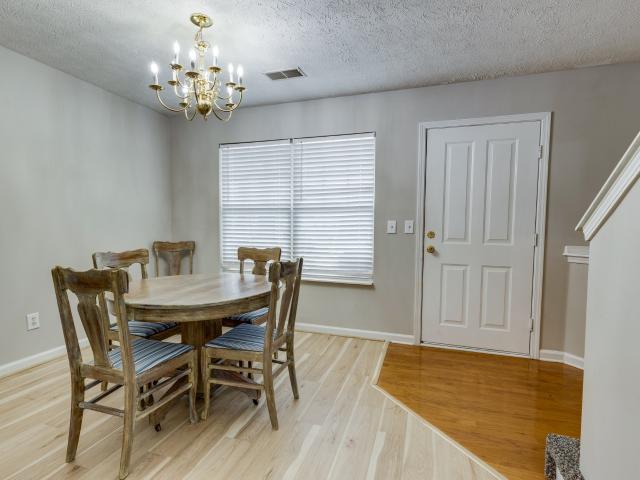 668 Flintlock Ct