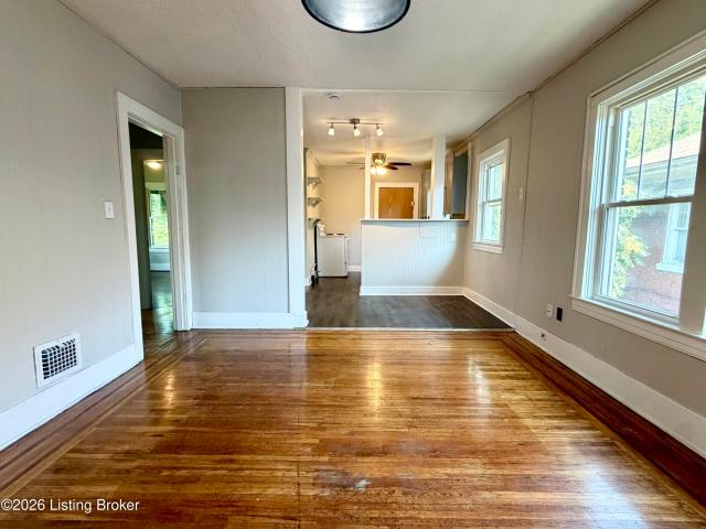 668 Lindell Ave 2