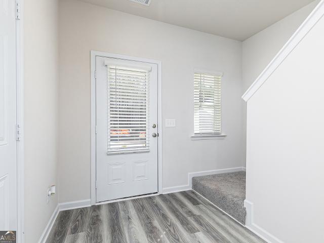 668 Mackenzie Cove