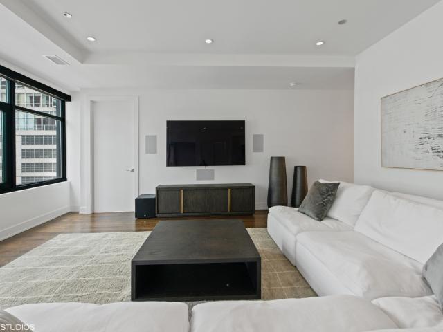 668 N Kingsbury St, Unit 507, Chicago, IL 60654 | MLS #12616 | Compass