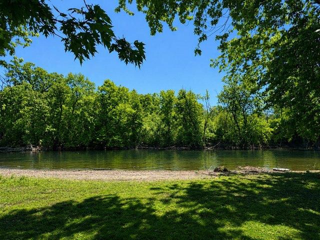 668 S Main St, Saukville, WI 53080