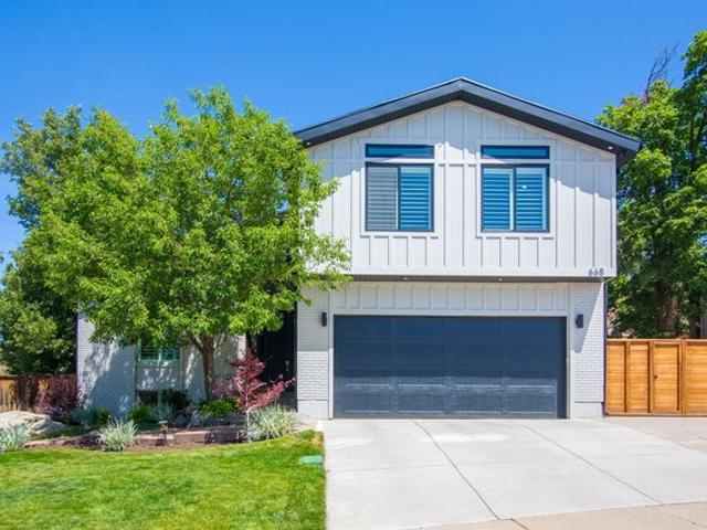 668 W Kensington St N, Farmington, UT 84025