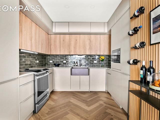 668 Washington Street, New York, NY