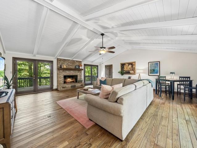 668 Windsor Rd, Chapel Hill, NC 27516