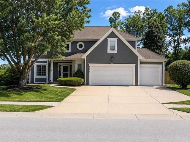 6695 NW Nevada Ave, Parkville, MO 64152