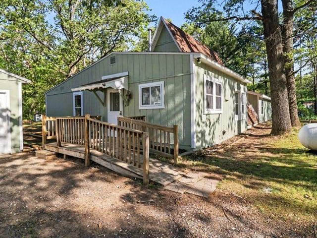 6695 Sherman St, Fountain, MI 49410