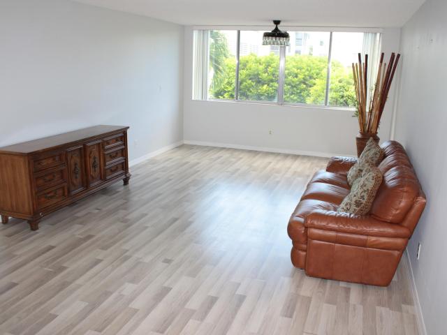 6698 10th Ave N, Unit 218, Lake Worth, FL 33467 | MLS #B26041