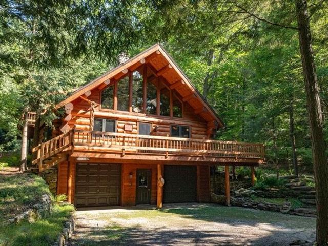 6690 Birch Ln, Egg Harbor, WI 54209