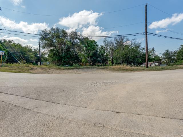 6692 Kings Crown, San Antonio, TX 78233 | MLS #1950 | Compass