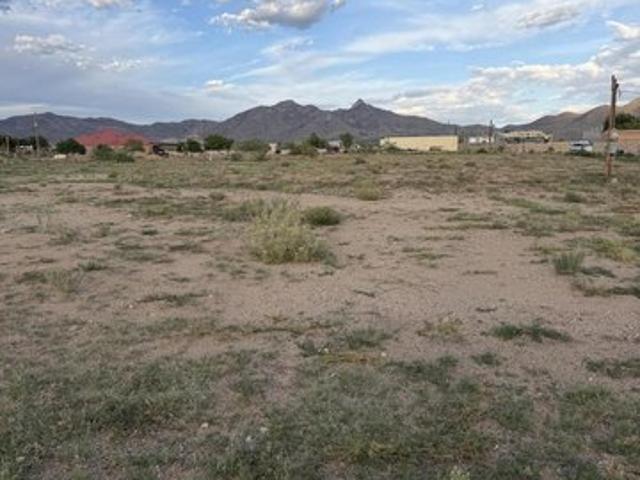 6693 Jack Rabbit Rd, Las Cruces, NM 88012