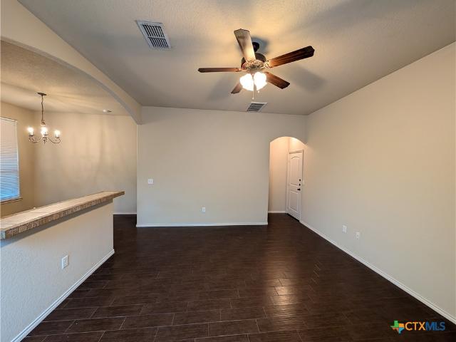 669 Creekside Circle