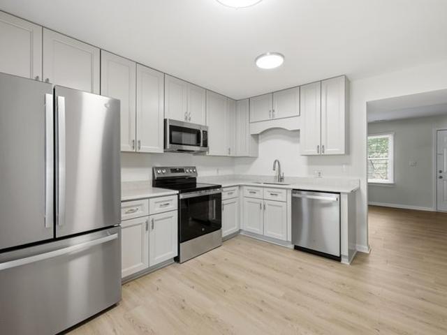 669 Bashford Rd, Raleigh, NC 27606