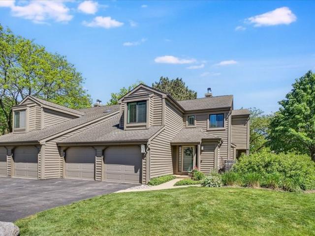 669 Golf Ln Unit 669, Lake Barrington, IL 60010