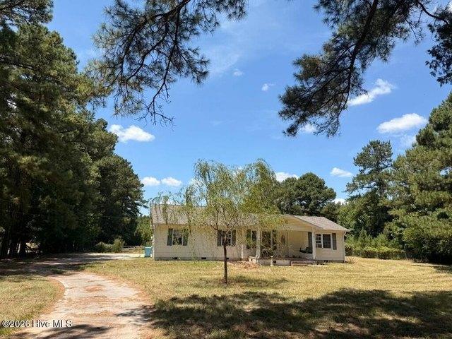 669 Francktown Rd, Richlands, NC 28574