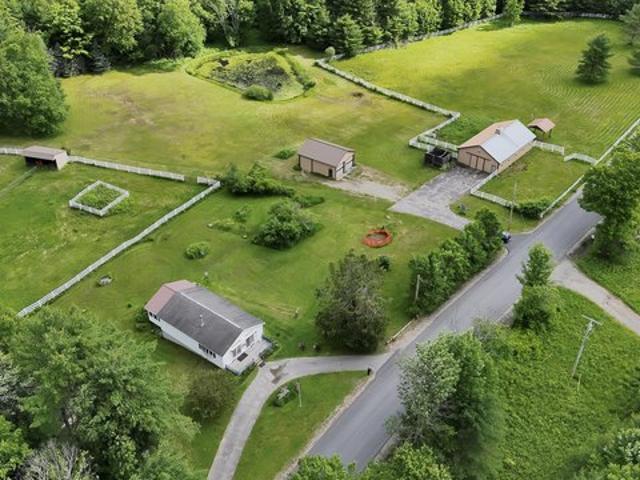 669 Hayesburg Rd, Brant Lake, NY 12815
