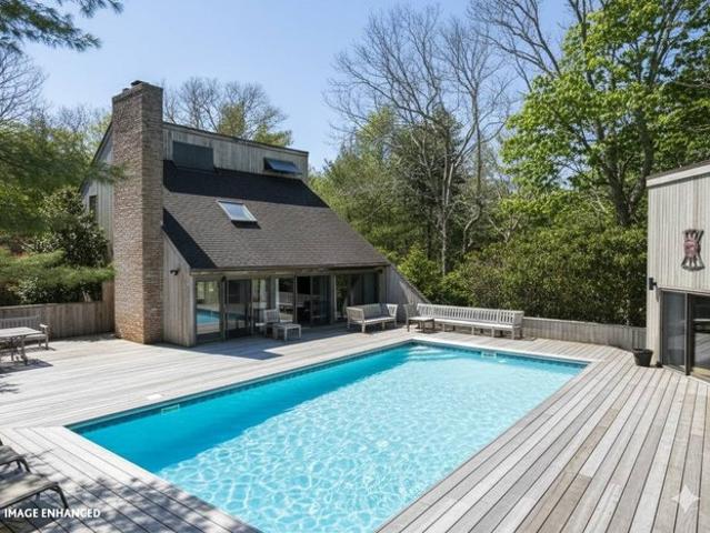 669 Hands Creek Rd, East Hampton, NY 11937