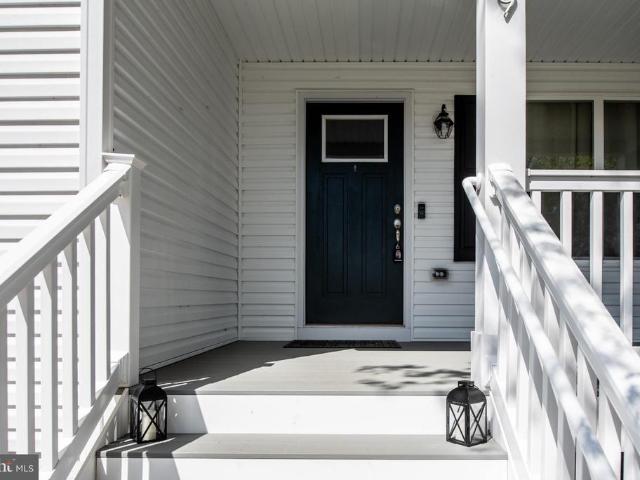669 Lakeview Drive