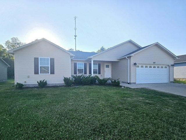 669 Northridge Dr, Bowling Green, KY 42101