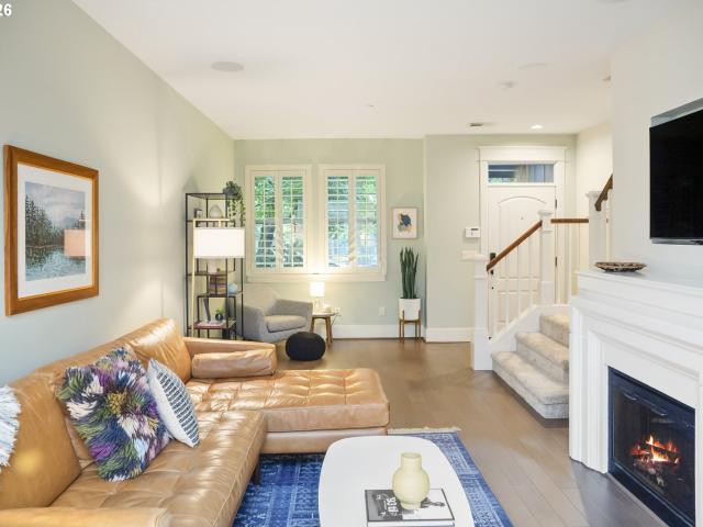669 sw trillium creek ter