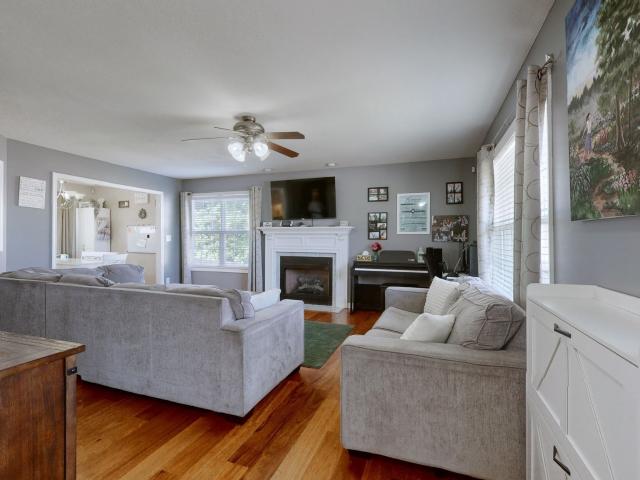 669 Wolfchase Ct