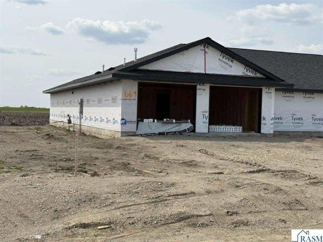 669 Waraju Ave, New Ulm, MN 56073