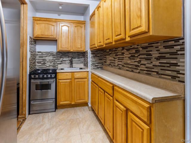 66 92 Selfridge 3J